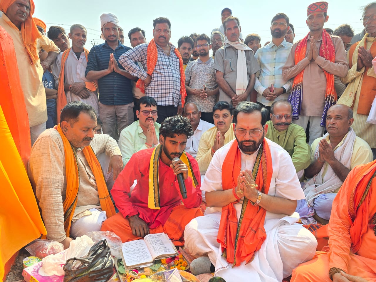विधायक सुभाष त्रिपाठी ने सुप्रसिद्ध पाण्डवकालीन पृथ्वीनाथ मंदिर व सड़क ...